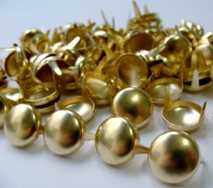 Aplicação de tachas – Fivelarte